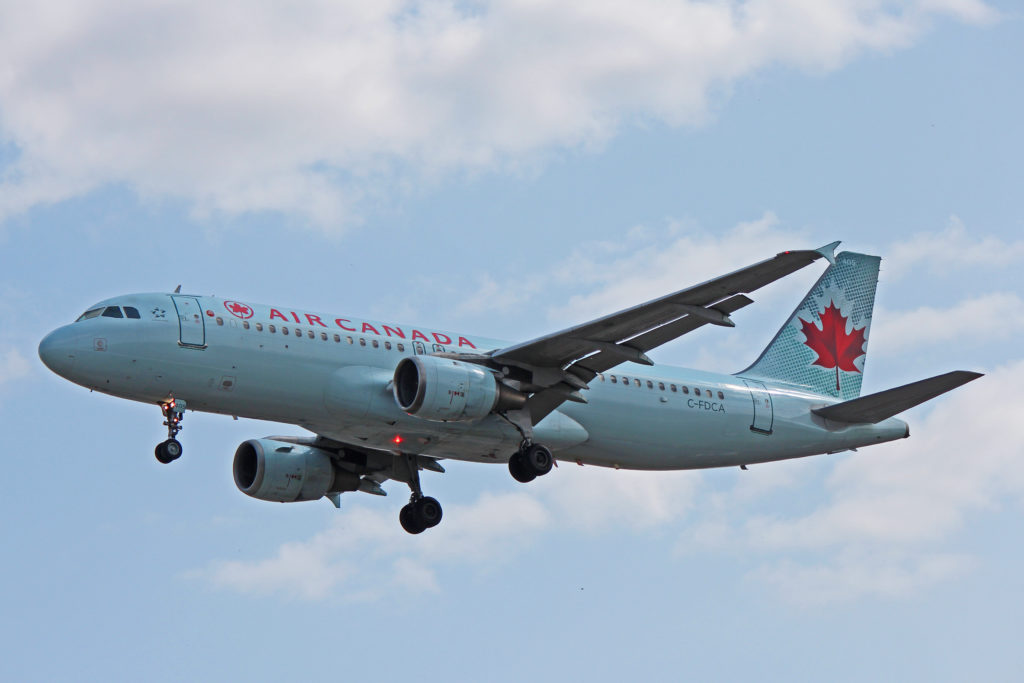 C-FDCA: Air Canada Airbus A320-200 At Toronto Pearson (YYZ)
