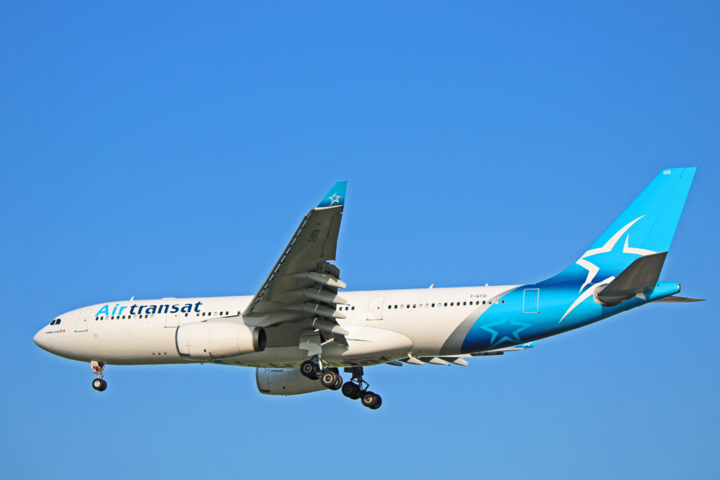 C-GTSI: Air Transat Airbus A330-200 (New and Old Livery)
