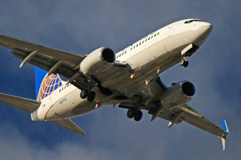 N13716: United Airlines Boeing 737-700 (Started With Continental)
