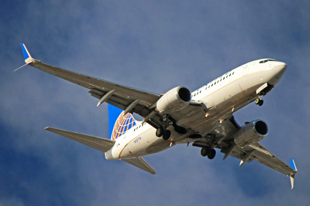 N13716: United Airlines Boeing 737-700 (Started With Continental)